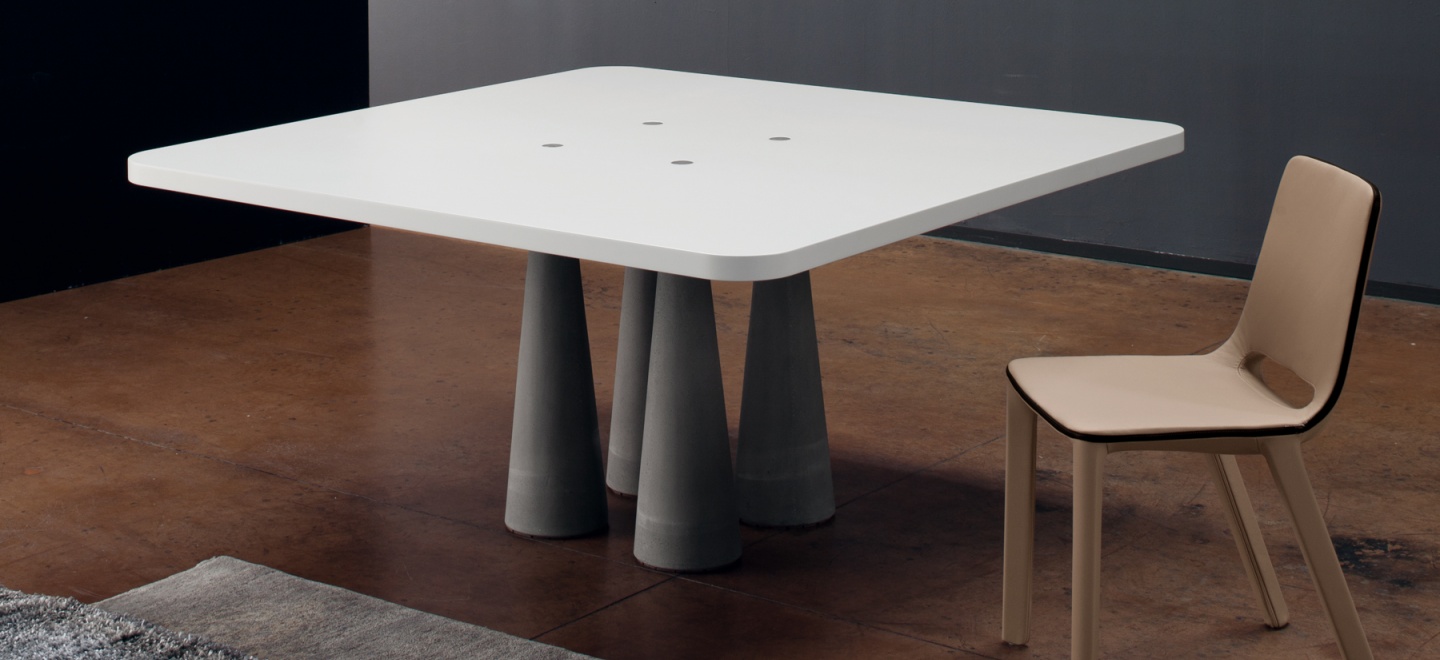 Dining Tables: Still Table